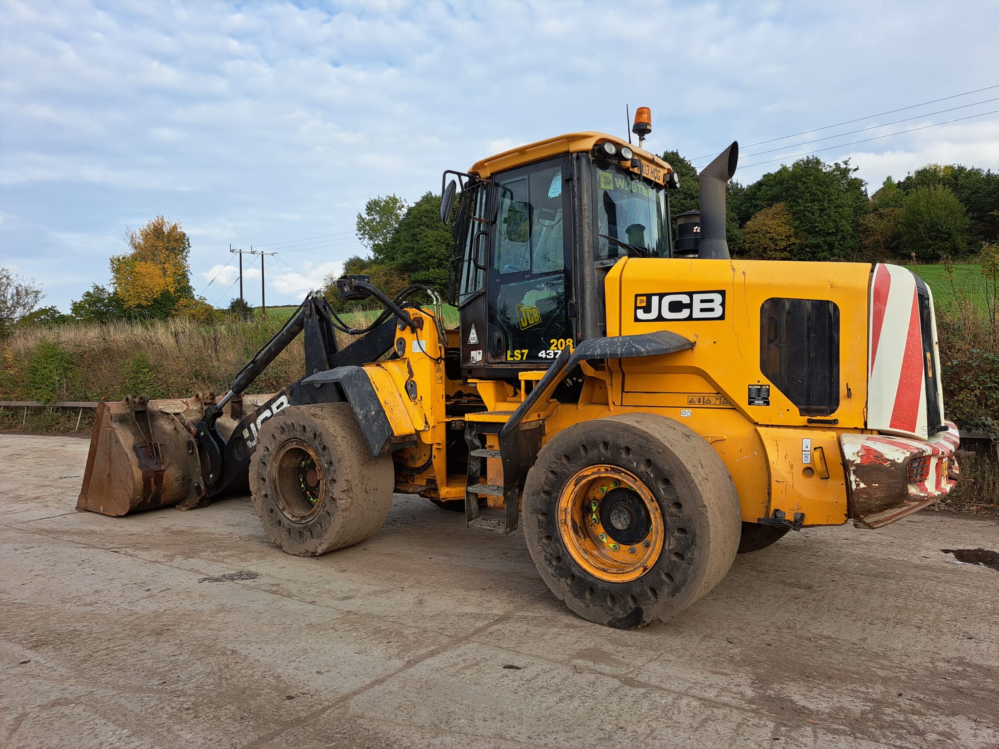 Machines | USED Machines | JCB 437HT